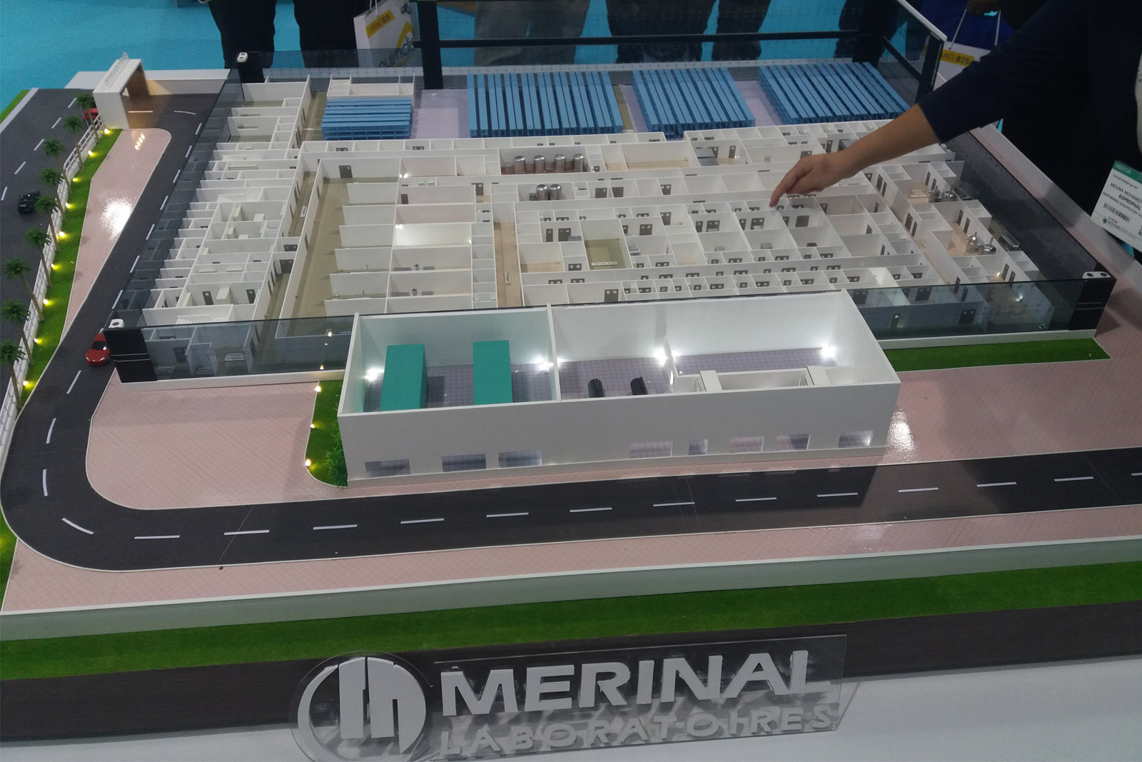 LABORATOIRES MERINAL | A.M.O CONSEIL